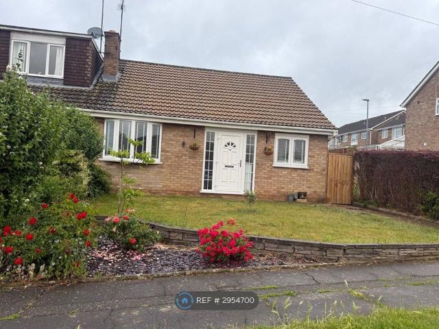 Redland Drive, Northampton NN2, 3 bed bungalow to rent, £1,400 pcm | PrimeLocation