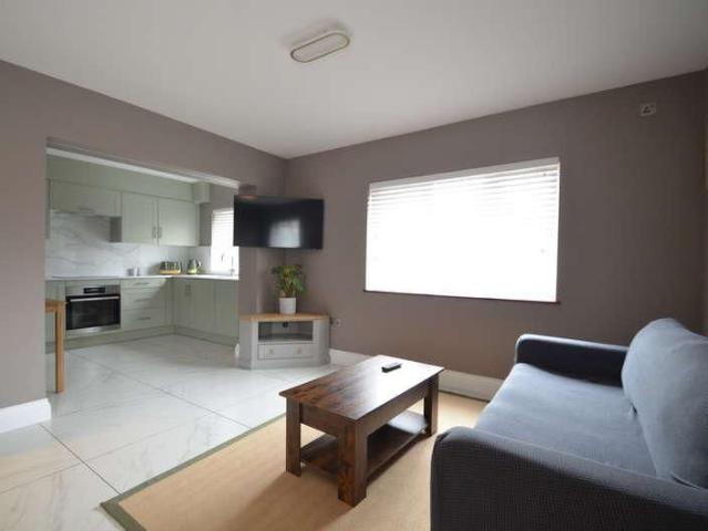 Redland Gardens, West Molesey, KT8