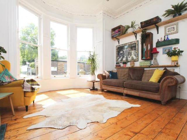 Redland Road, Bristol BS6 2 bed flat to rent £1,900 pcm £438 pw
