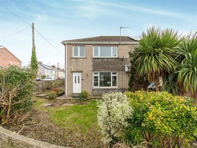 Redlands Close, Bridgend CF35, 3 bed property to rent, £1,000 pcm | PrimeLocation