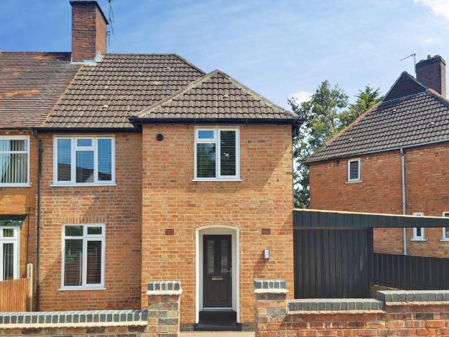 Redmarle Road, Leicester, Leicestershire 3 bed semi detached house to rent £1,295 pcm £299 pw