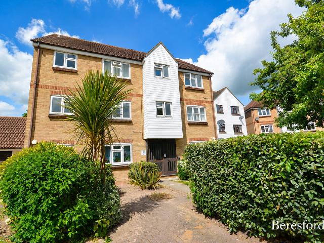 Redmayne Drive CM2, 2 bed flat to rent, £1,300 pcm | PrimeLocation