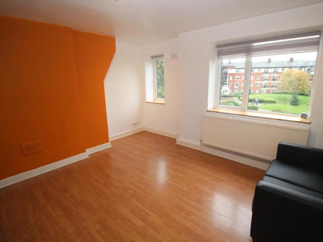 Redmires Court, Eccles New Road. 2 bed apartment to rent £1,050 pcm £242 pw