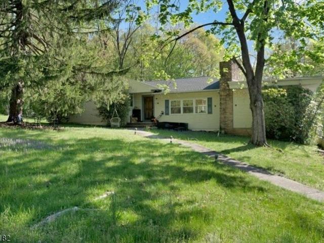 Redmont Rd, Watchung, Home For Sale
