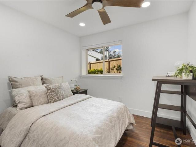 Redmond Room Available