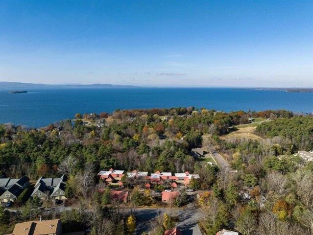 Redrock Dr Apt,burlington, Condo For Sale
