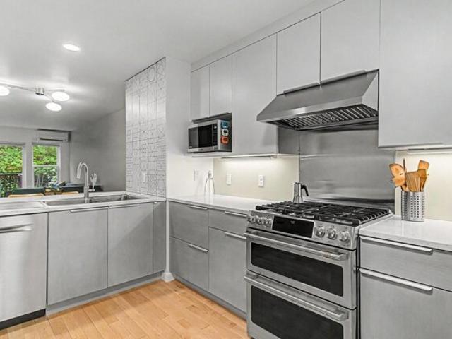 Redrock Dr, Burlington, Home For Sale