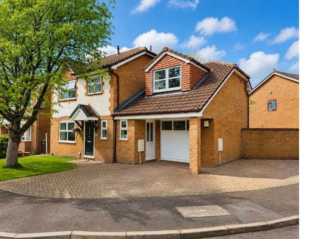 Redsands Drive, Fulwood PR2, 5 bed terraced house to rent, £2,000 pcm | PrimeLocation
