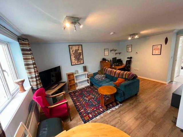 Redshank Court, Thatcham, RG19