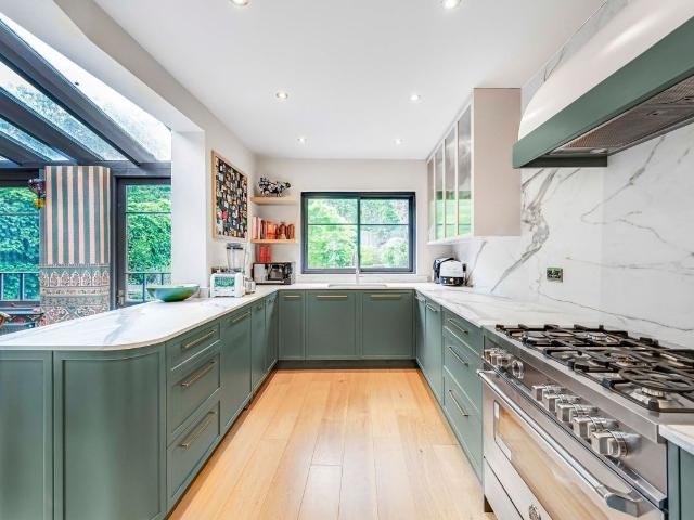 Redston Road, London N8, 5 bed flat to rent, £7,500 pcm | PrimeLocation