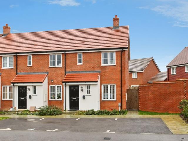 Reeves Avenue, Tonbridge TN12, 2 bed property to rent, £1,750 pcm | PrimeLocation