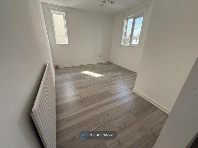 Reeves Road, Birmingham B14, 3 bed semi detached house to rent, £1,400 pcm | PrimeLocation