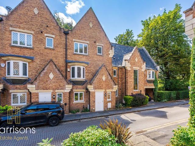 Reeceton Gardens, Bolton BL1, 4 bed property to rent, £1,500 pcm | PrimeLocation