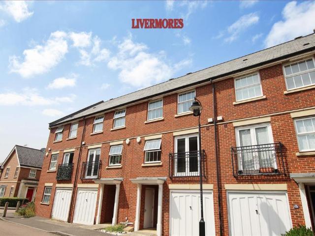 Reed Court, Ingress Park, Greenhithe. 4 bed terraced house to rent £1,950 pcm £450 pw