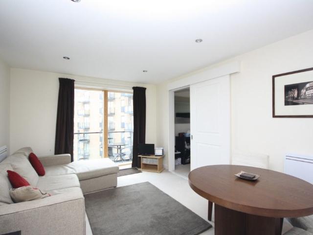 Reed House, 21 Durnsford Road, London SW19, 1 bed flat to rent, £1,900 pcm | PrimeLocation