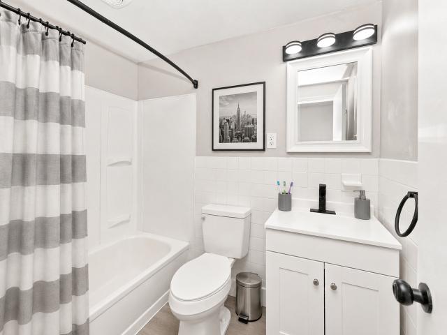 Reed Park Apartments 1 Bedroom Apartment for Rent at 2303 Forestdale Ave, Cleveland, OH 44109 Brooklyn Centre