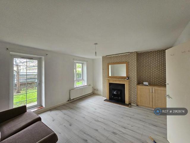 Reed Road, London, N17 3 bed flat to rent £2,100 pcm £485 pw