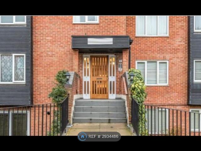 Reedham Drive, Purley CR8, 3 bed flat to rent, £2,300 pcm | PrimeLocation