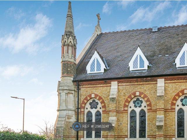Reeds Chapel, Watford WD24, 2 bed flat to rent, £3,600 pcm | PrimeLocation