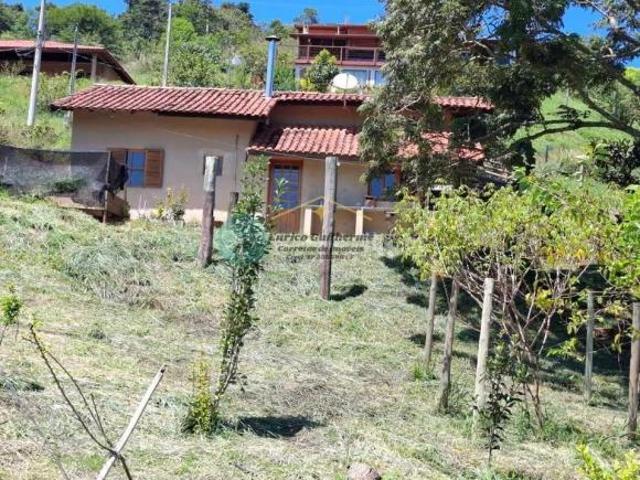 Refúgio na Serra Casa com Lago Privativo Ja viu algo assim?