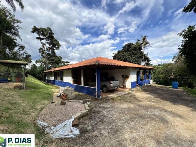 Refúgio Natural em Tuiuti: Sítio com Ampla Área Verde e Lazer Completo