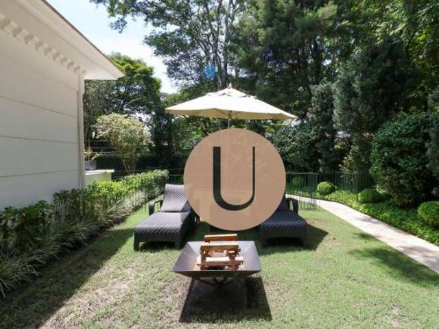 Refúgio Clássico e Sustentável no Coração do Jardim Guedala