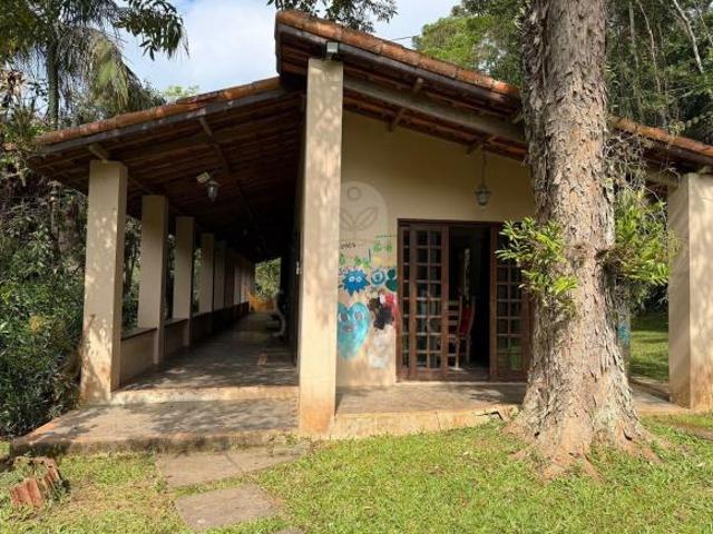 Refúgio Completo com Conforto, Lazer e Produção Rural