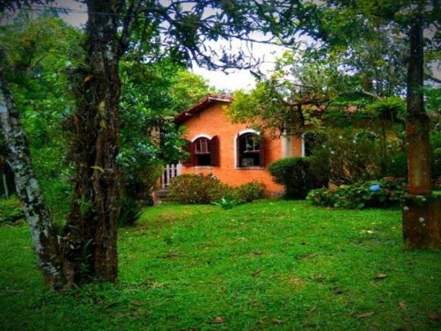 Refúgio das Águas: Sítio Exclusivo com 44.000 m² em Juquitiba SP