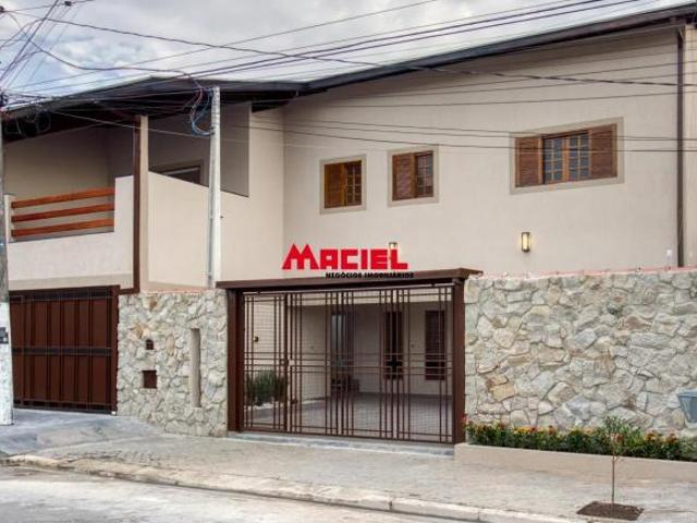 Refúgio de Luxo e Estilo: Viva o Melhor do Bairro Santa Maria