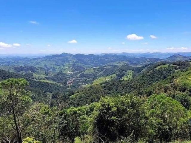Refúgio de Luxo na Mantiqueira: 23.000m² no Exclusivo Quinta das Águas