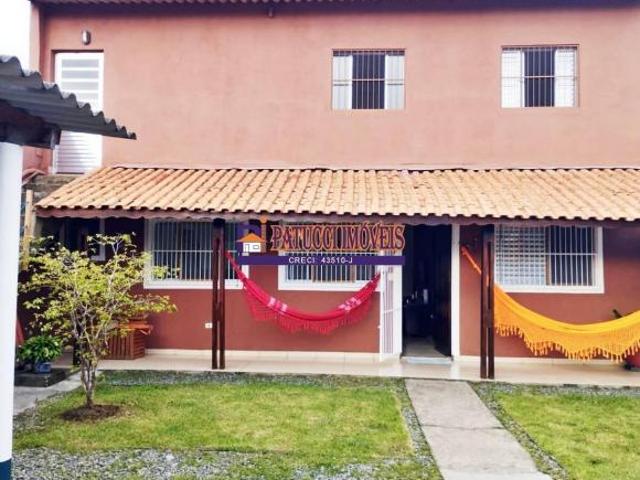REFÚGIO EM MONGAGUÁ: PISCINA COM CASCATA, CHURRASQUEIRA E MUITO ESPAÇO