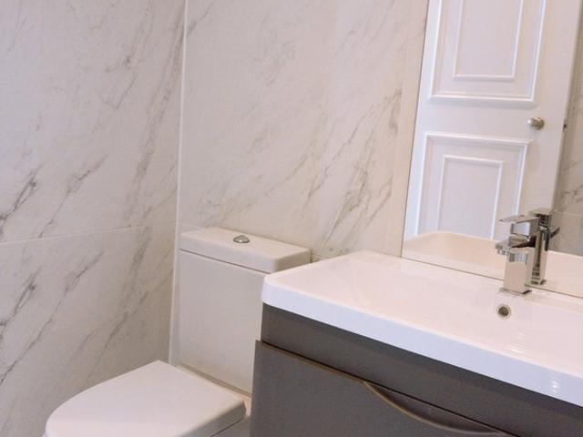 Refurbishe2 Bed / 2 Bath Flat – NW10 – £1,850 pcm