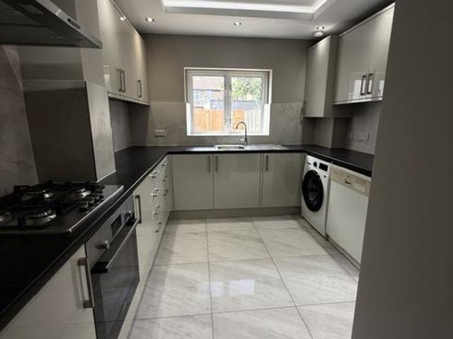Refurbished 4 Bedroom, Family Home