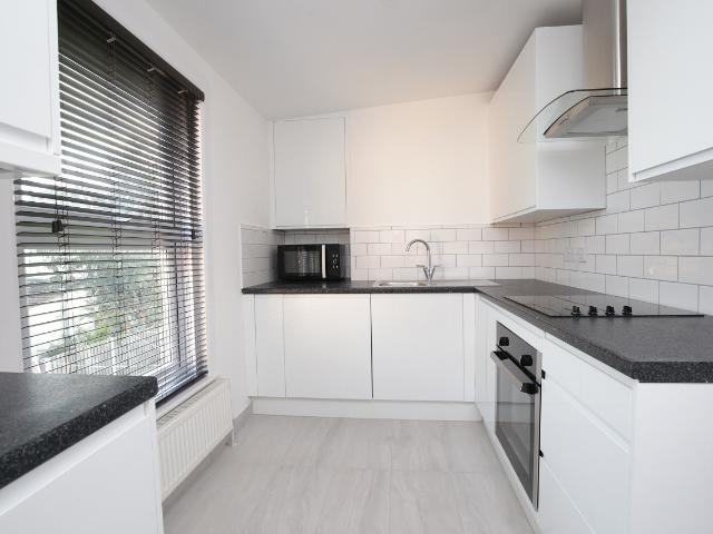 Refurbished 2 Bedroom, 2 Bathroom Maisonette to let in Leighton Buzzard – Fixed Bills
