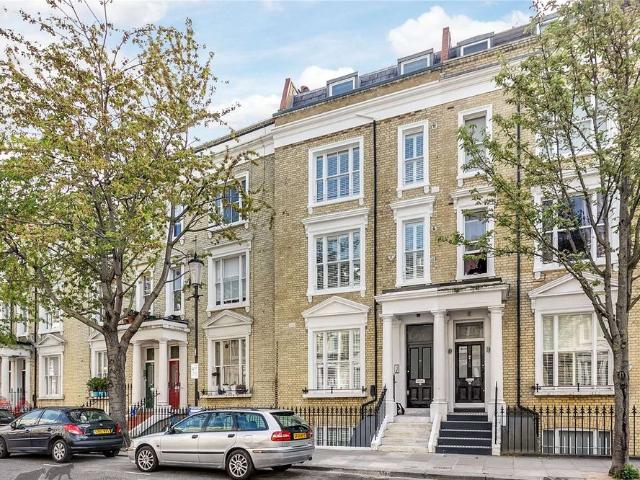 Refurbished two bedroom flat with private garden