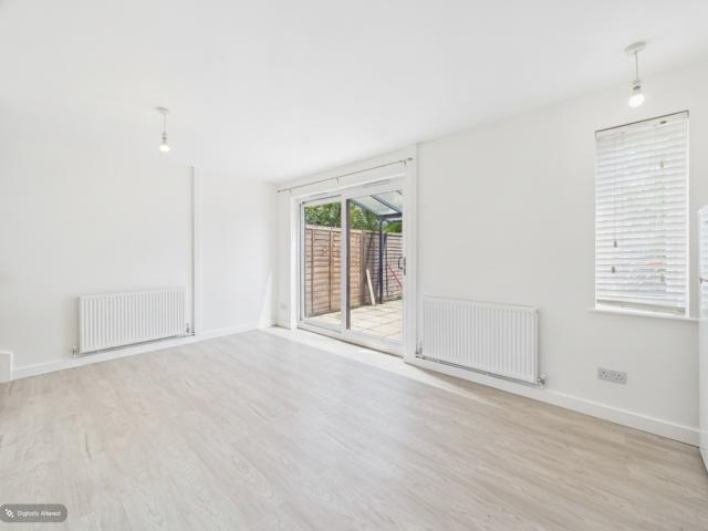 Refurbished One Bedroom Home with Garden & Parking in Two Mile Ash