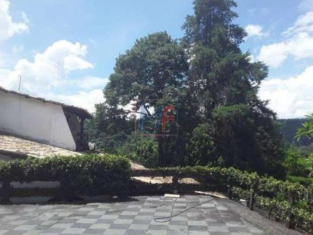 REF: 12.571 Excelente Casa em Cond. Fechado em Itapevi, com 3 dorms 1 suíte, 6 vagas de garagem, c