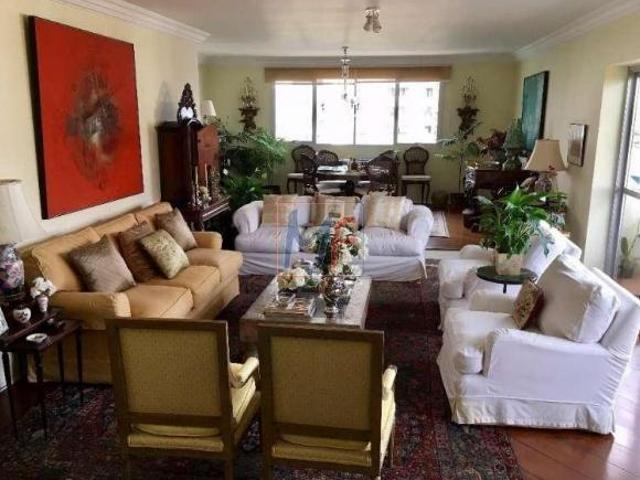 REF: 13.780 Apartamento no bairro Real Parque, sendo 3 suítes, sala de estar, jantar e saleta para T
