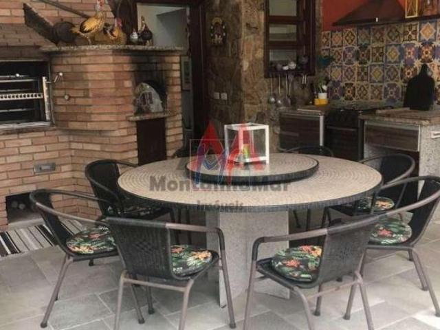 REF. 14.146 Ótima Casa em Condomínio no bairro Park Imperial, 480m² a.t, 335m² a.c. com 4 dorms, se