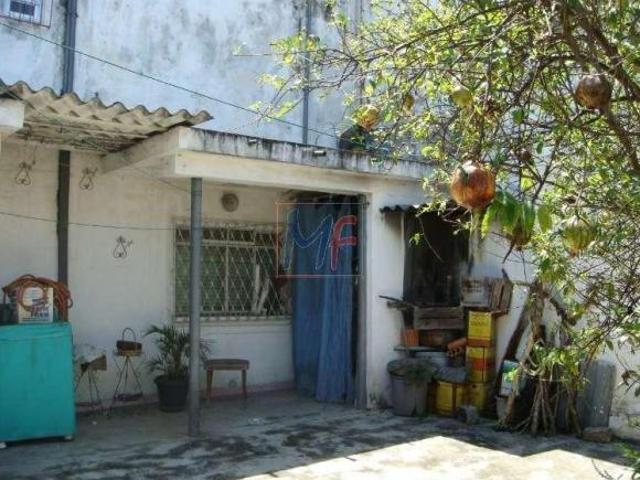 REF. 14.352 Excelente Casa Térrea localizada no bairro Vila Picinin, com 200m² a.t 160m² a.c 3