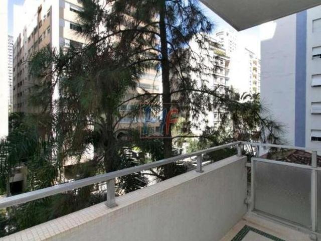 REF: 16.084 Lindo apto na Santa Cecilia, 188 m² a.u 3 quartos 1 suíte sala, cozinha, banheiro
