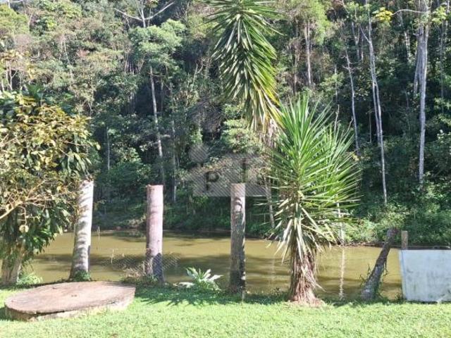 Ref.: 172| Sítio na represa com 20.000m² em Paraibuna SP