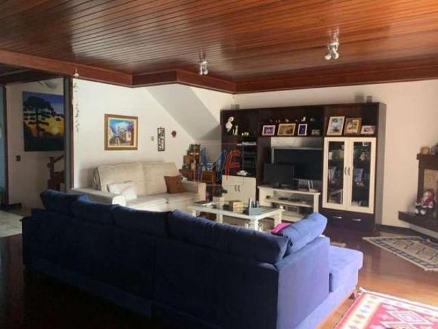 REF 17.012 Bela casa em Campos do Jordão, 600m² a.u 4 quartos 4 suítes, salas estar e jantar