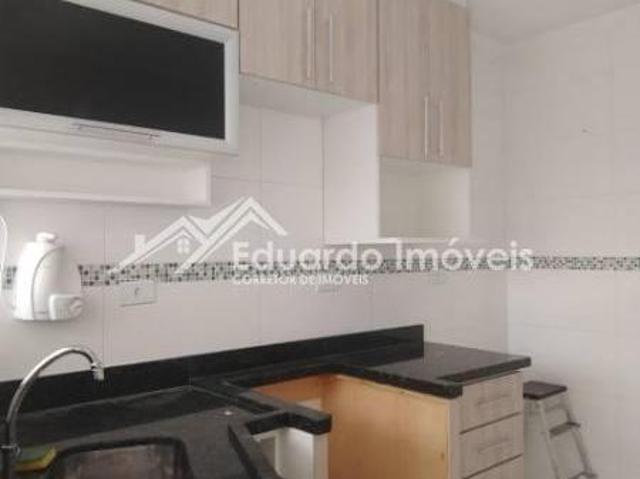 REF: 488. 2 Dormitórios. Cozinha com armários Planejada. Ótima oportunidade!