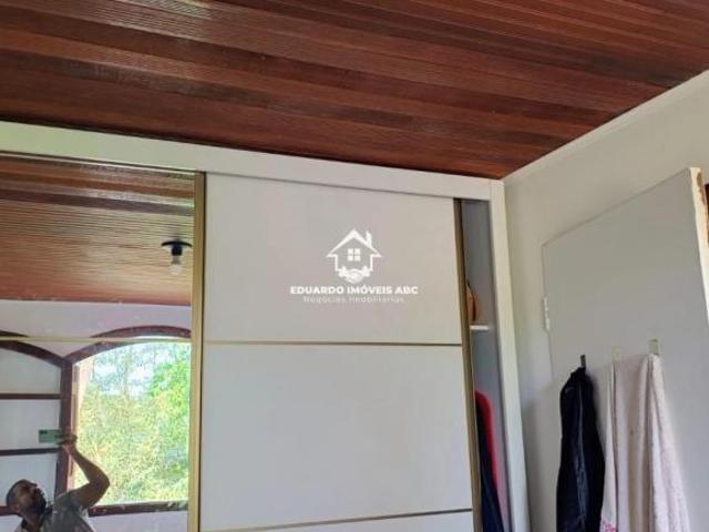 REF: 5574. Casa para venda. 3 dormitórios. 6 vagas na garagem. Ótima localização