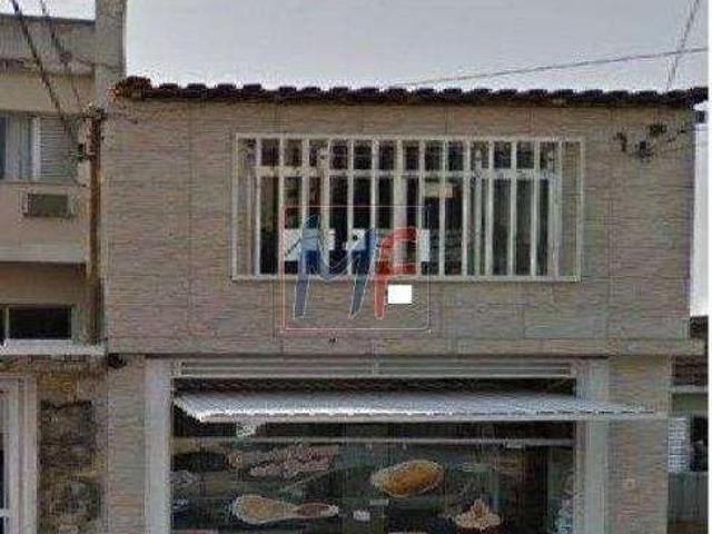 REF: 5758 Imóvel com duas residencias no mesmo terreno, ao todo possui 4 dorms, 5 banheiros 1 suíte