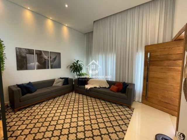 REF:6582. Casa Alto Padrão para Venda 3 suítes, 7 vagas, 411 m. Ótima Oportunidade!