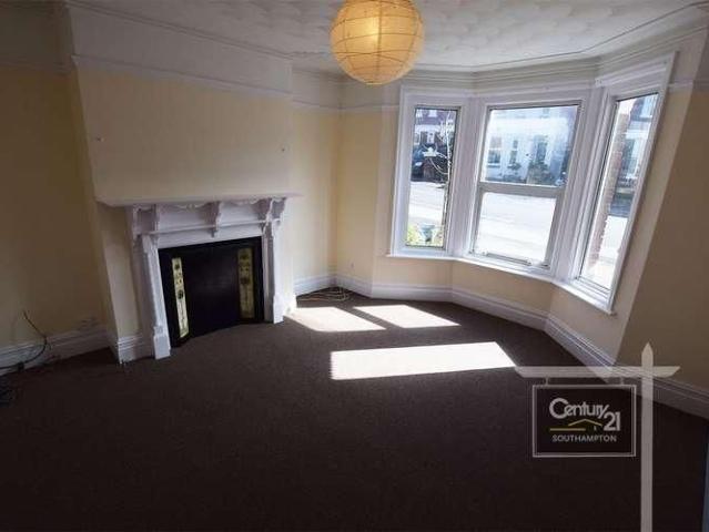 |ref: |, Hillside Avenue, Southampton, SO18
