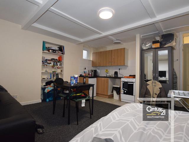 |Ref: R152135|, Westwood Road, Southampton, SO17 1DN Century 21 United Kingdom
