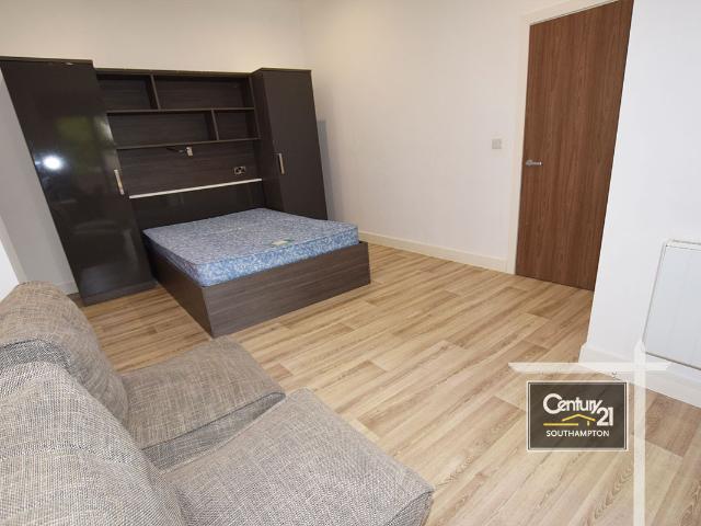 |Ref: R152263|, Andromeda House, Southampton Street, Southampton, SO15 2EG Century 21 United Kingdom